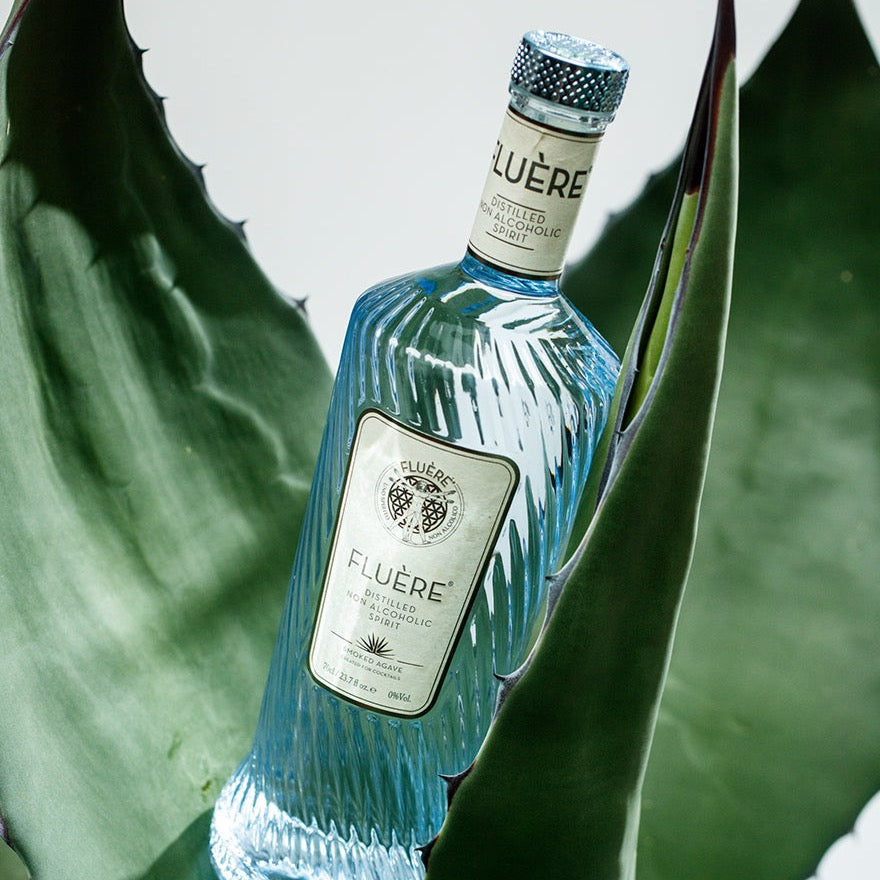 FLUERE — Smoked Agave, Mezcal, Non-Alcoholic Distilled Spirit, 700 ml ...